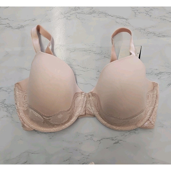 Wacoal | Intimates & Sleepwear | Wacoal Style Standard Contour Bra ...